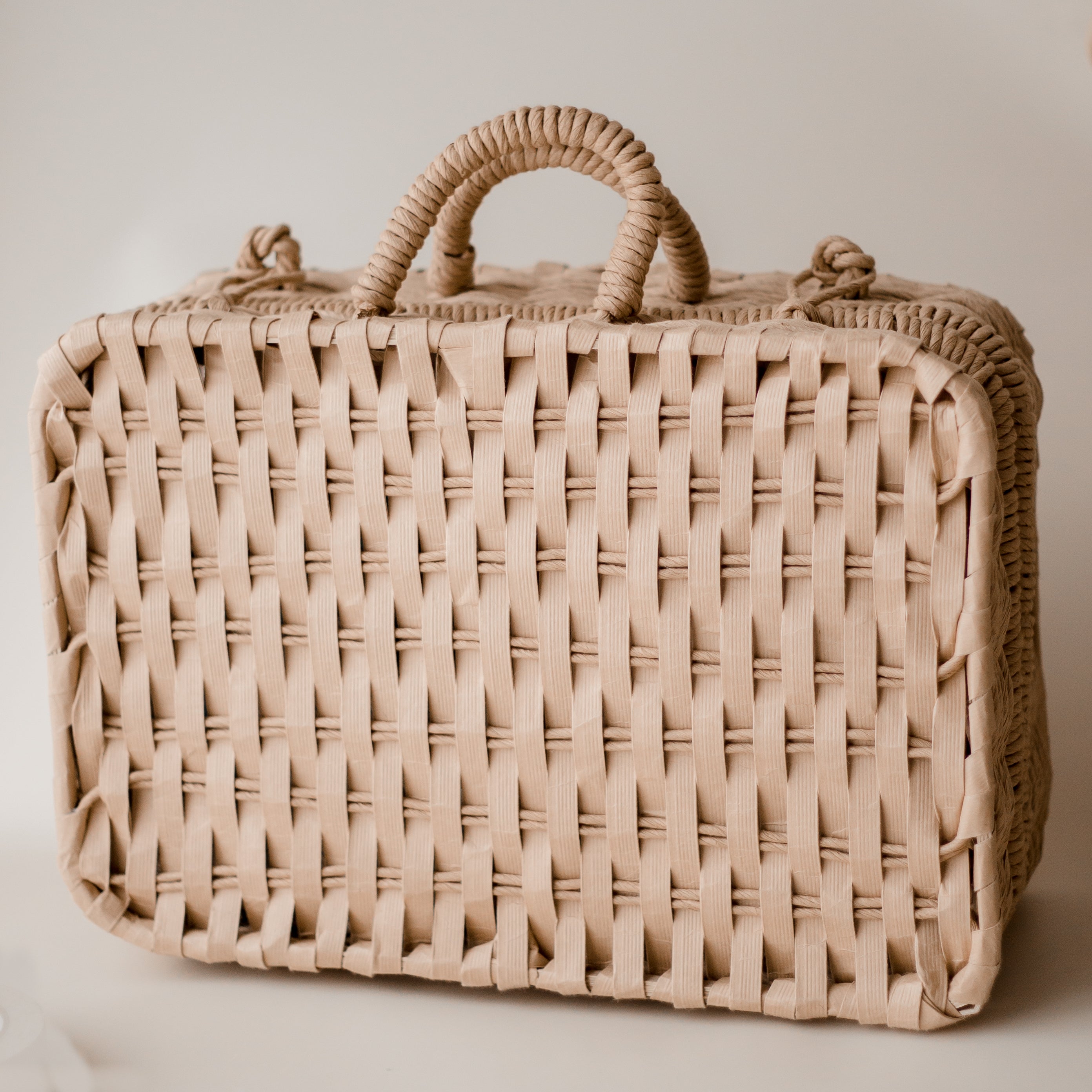 Qtoys | Jute Picnic Basket Suitcase – Fairplay
