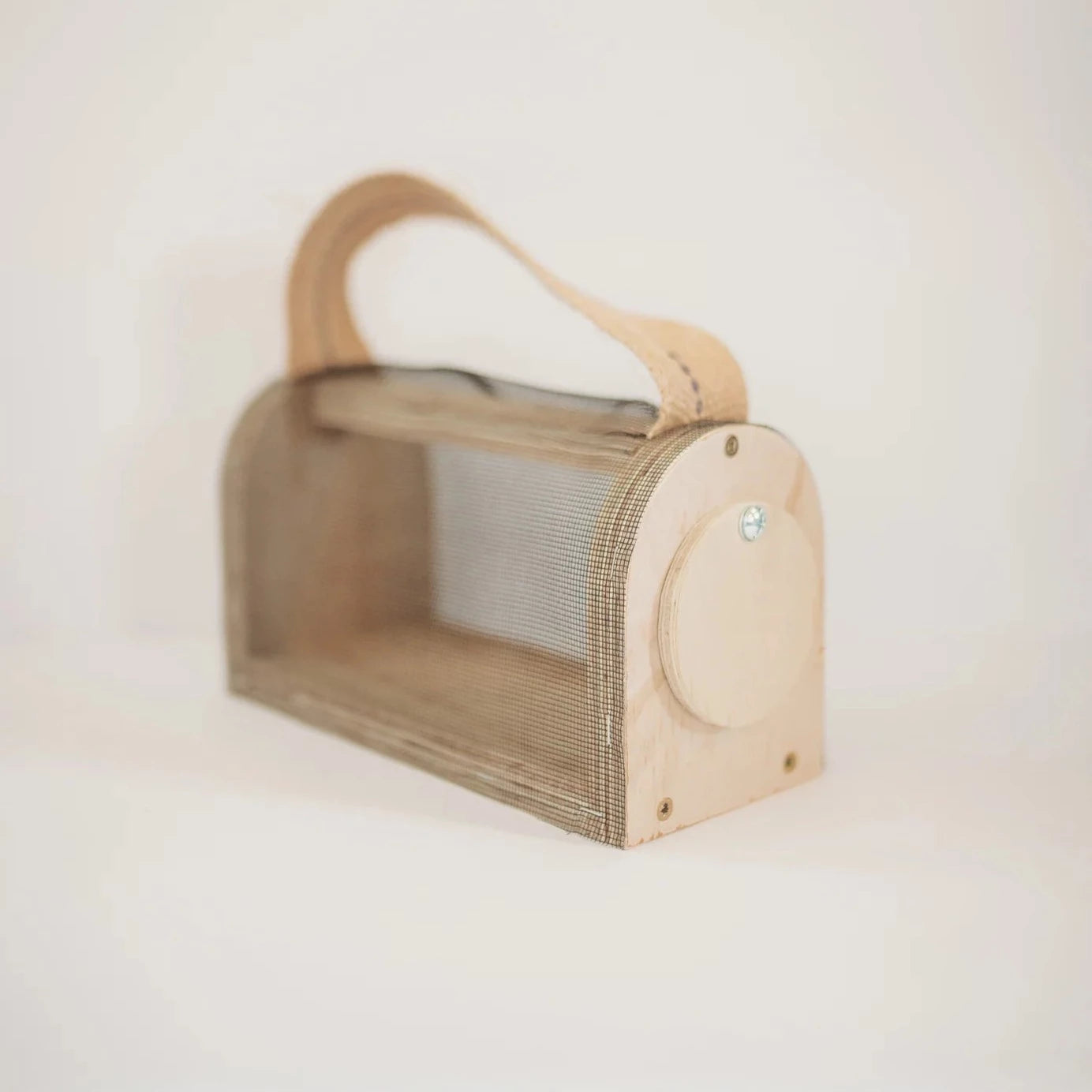 Wooden Bug Keeper – Fairplay