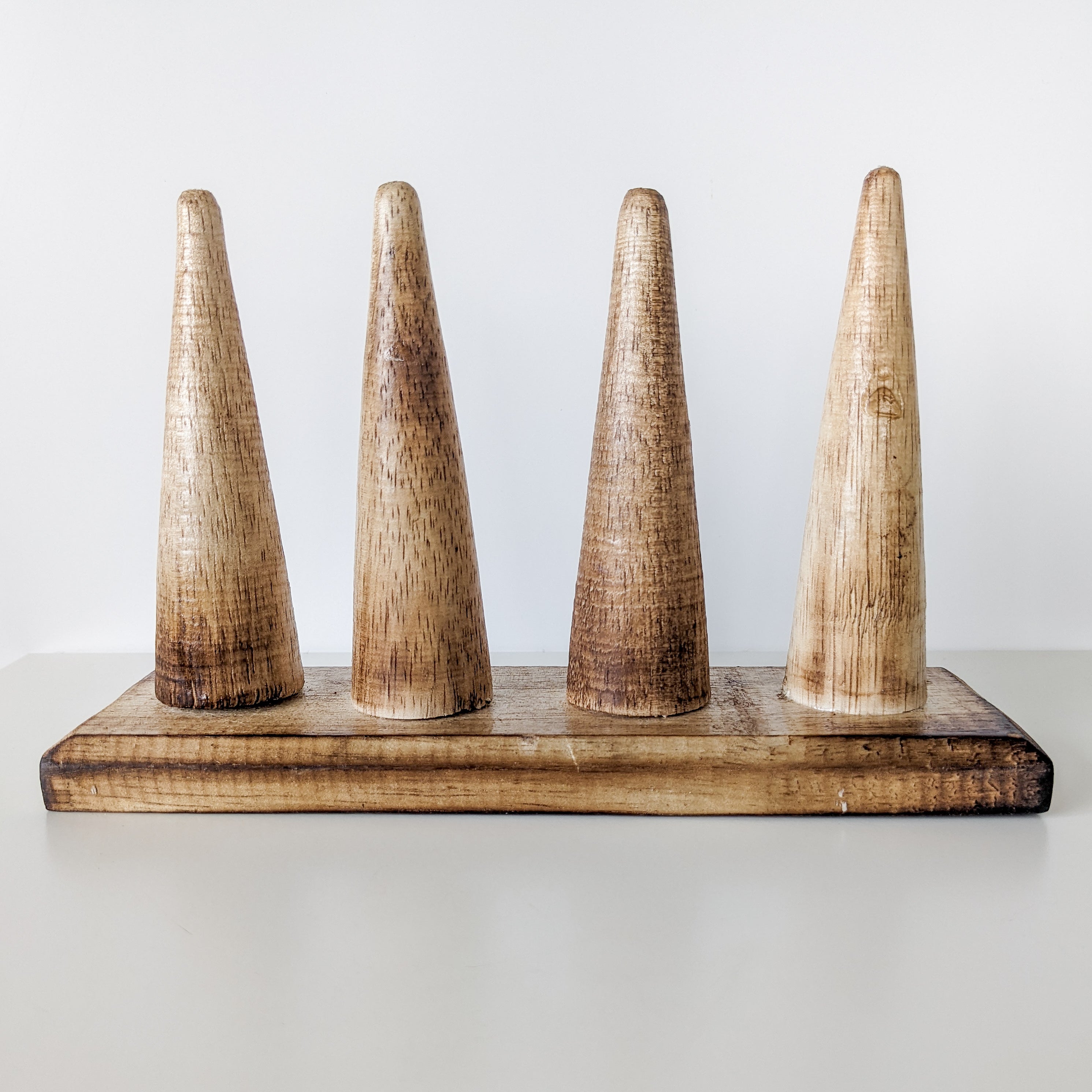 Wooden Finger Puppet Stand – Fairplay