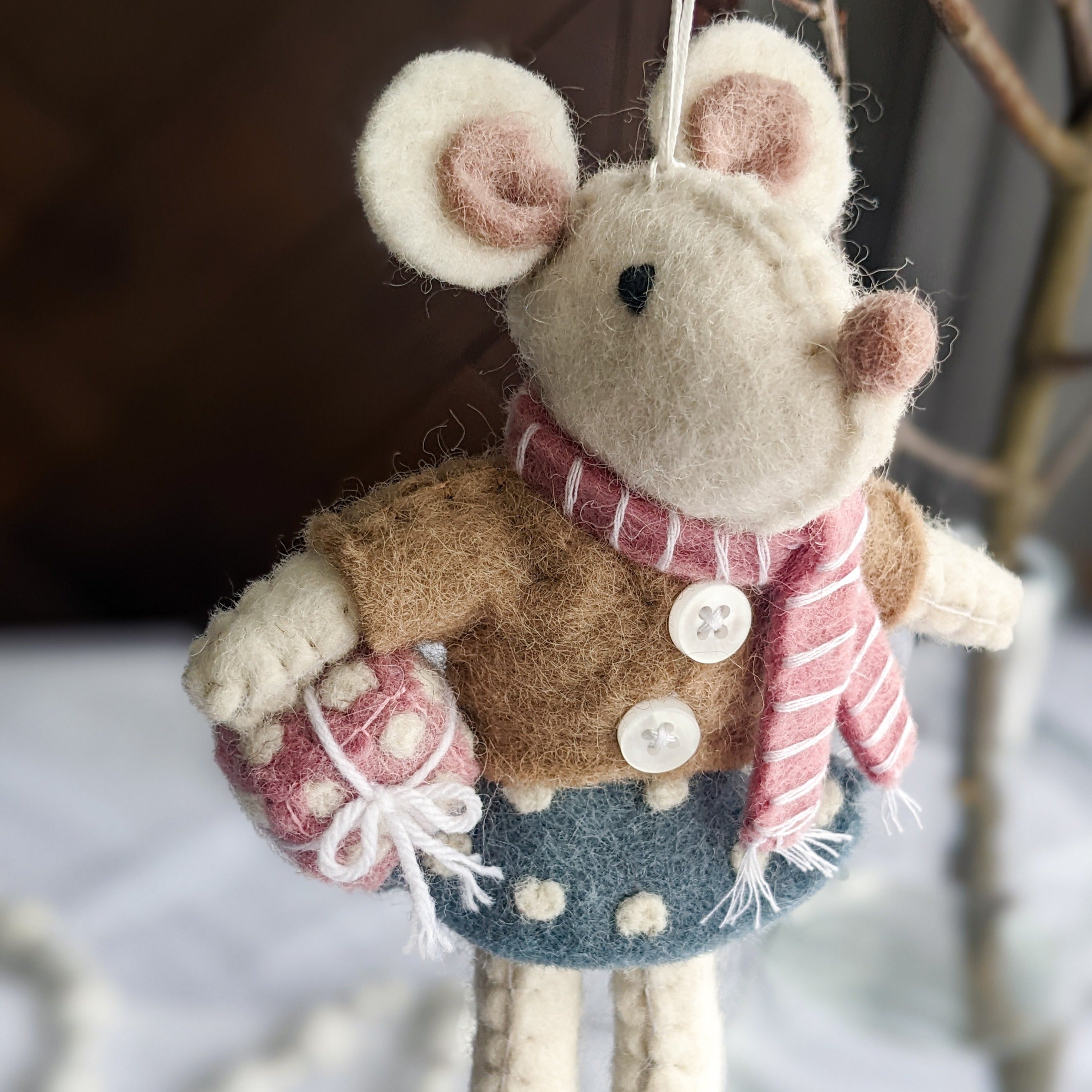 Christmas Decor - Felt Mouse with Present | 2 Variants – Fairplay