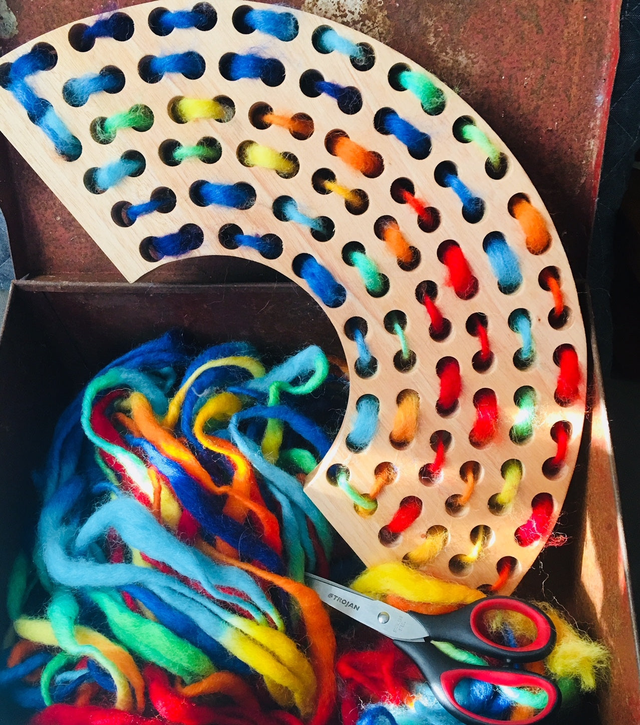 Wooden Rainbow Threading Set – Fairplay